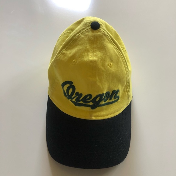 Nike | Accessories | Mens Nike Oregon Yellow And Green Baseball Cap ...